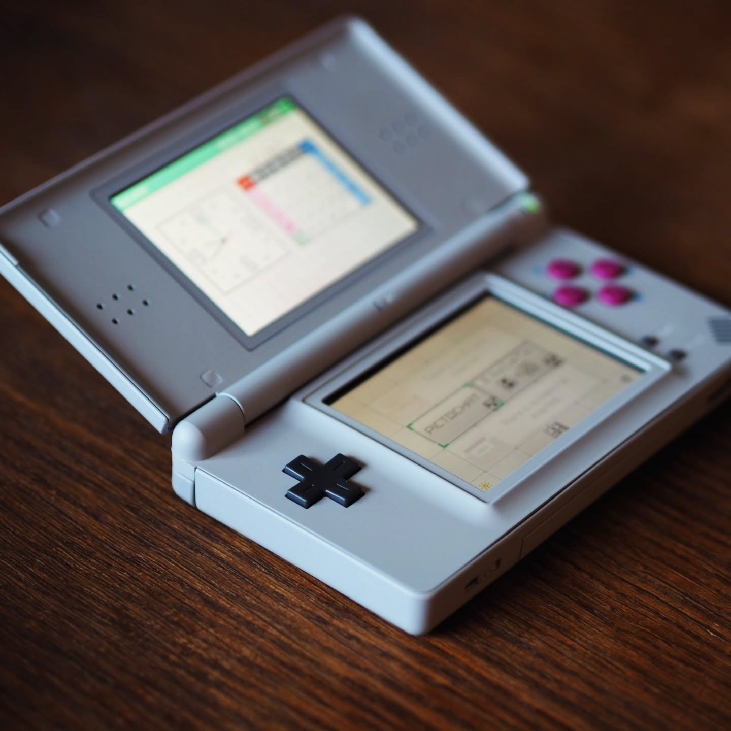 Nintendo DS Lite掌机硬件参数和配置 - 掌机圈