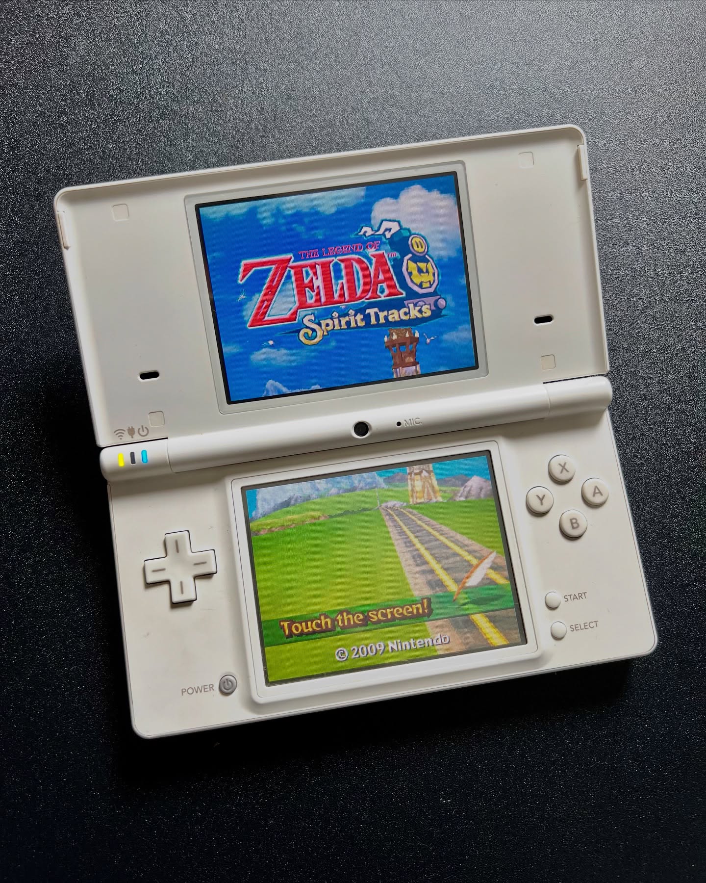 Nintendo DSi掌机硬件参数和配置 - 掌机圈